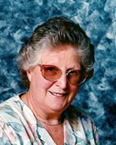 Phyllis Hazel COMMON - Obituaries - Lamb & Hayward