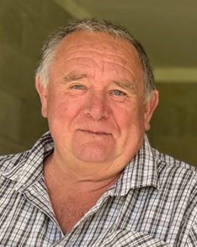 Murray “Muzz” Leslie BURNETT - Obituaries - Lamb & Hayward