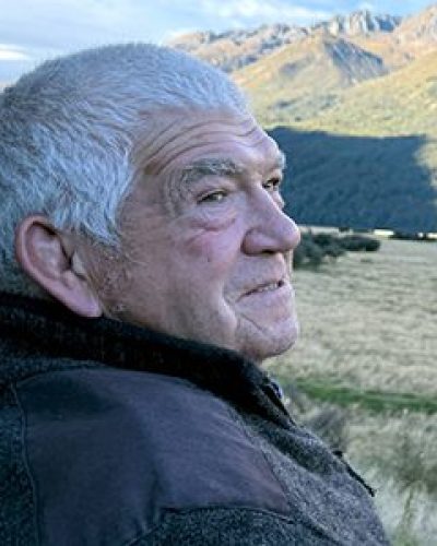 Ewan Leslie THOMPSON - Obituaries - Lamb & Hayward